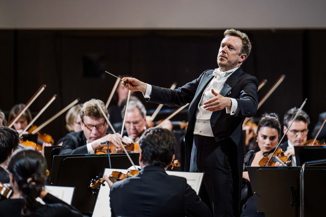 Gustav Mahler: Symphony No. 7 | BR Symphony Orchestra, Daniel Harding | ACCENTUS Music